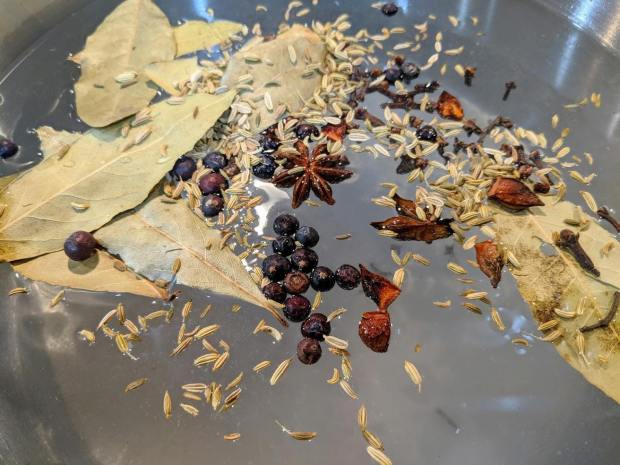 Petite Kunekune Whole Loin-Halved Wrap Roast – Corva Bella Farm